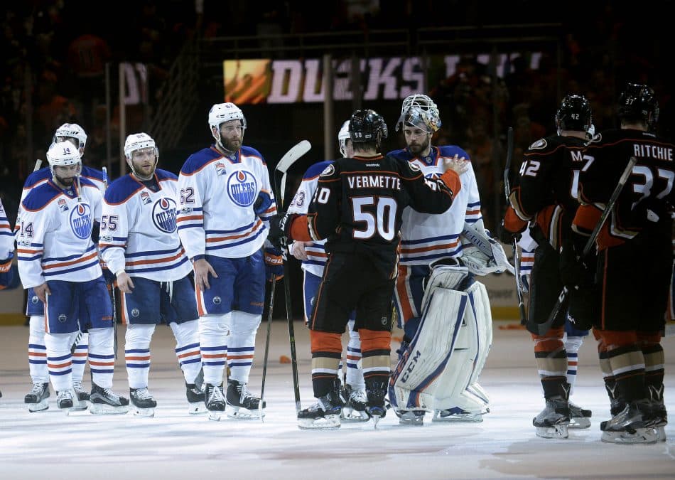 On this day in history: Oilers clinch playoff spot
