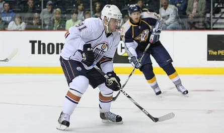 Throwback Thursday: 11 years ago today, Edmonton Oilers sign Mike Comrie