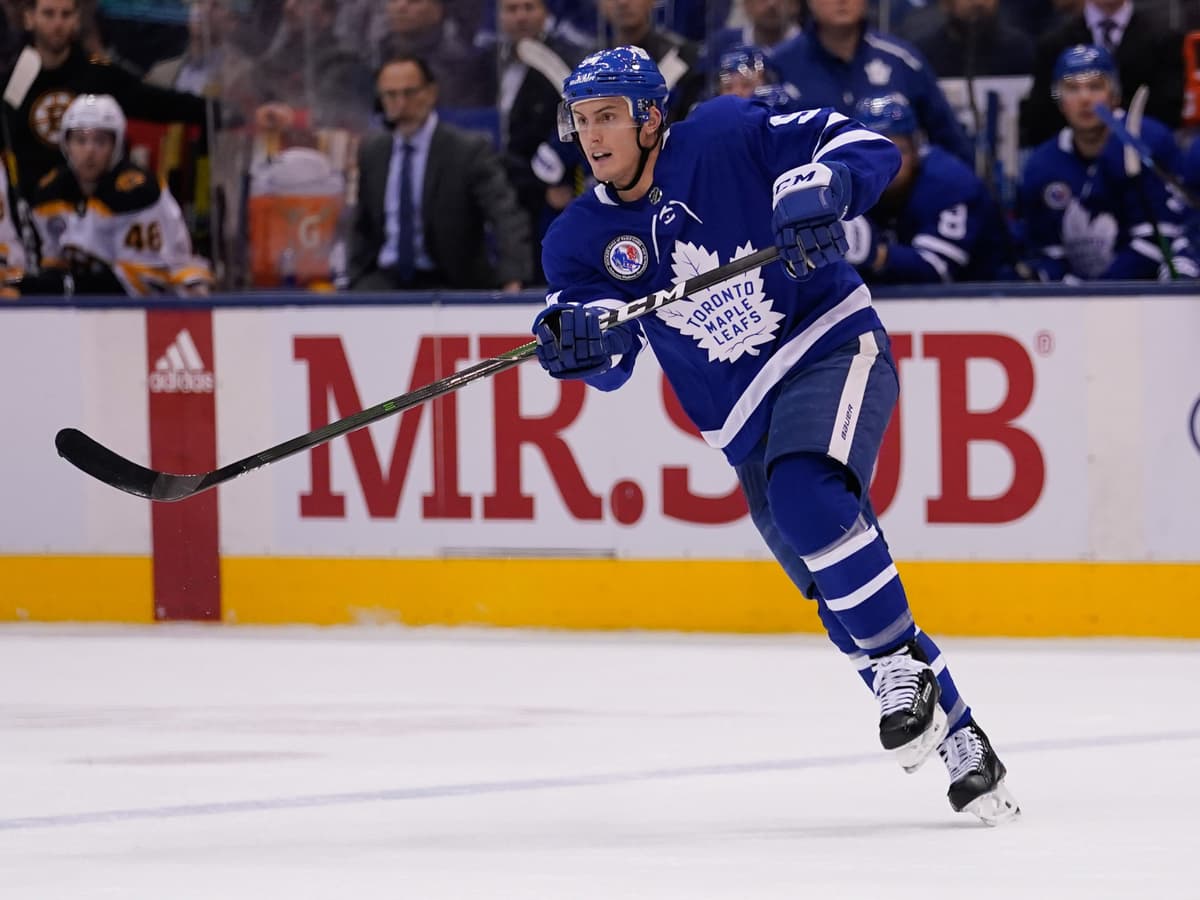 Edmonton Oilers sign Tyson Barrie to one-year contract