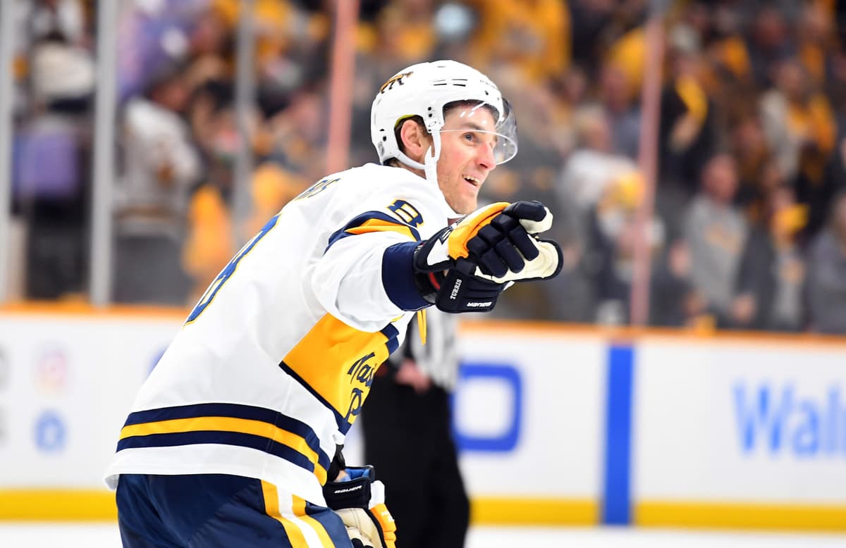 Edmonton Oilers sign center Kyle Turris to two-year contract