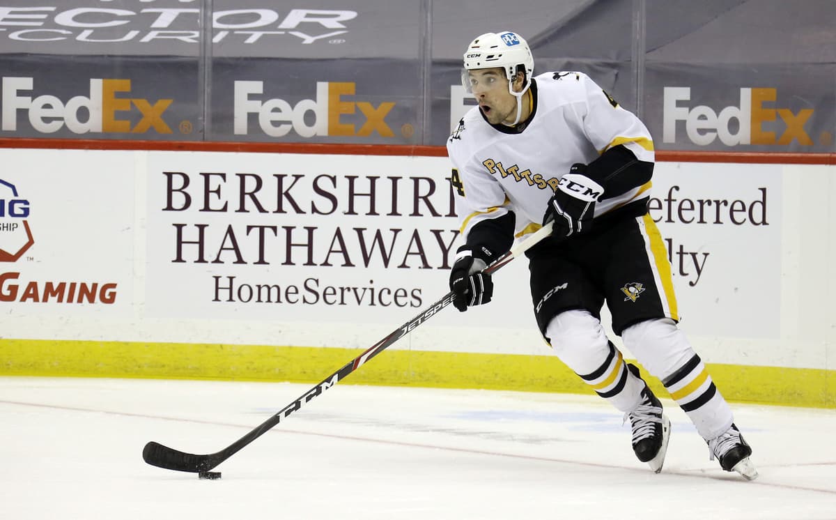 Edmonton Oilers sign Cody Ceci to four-year contract