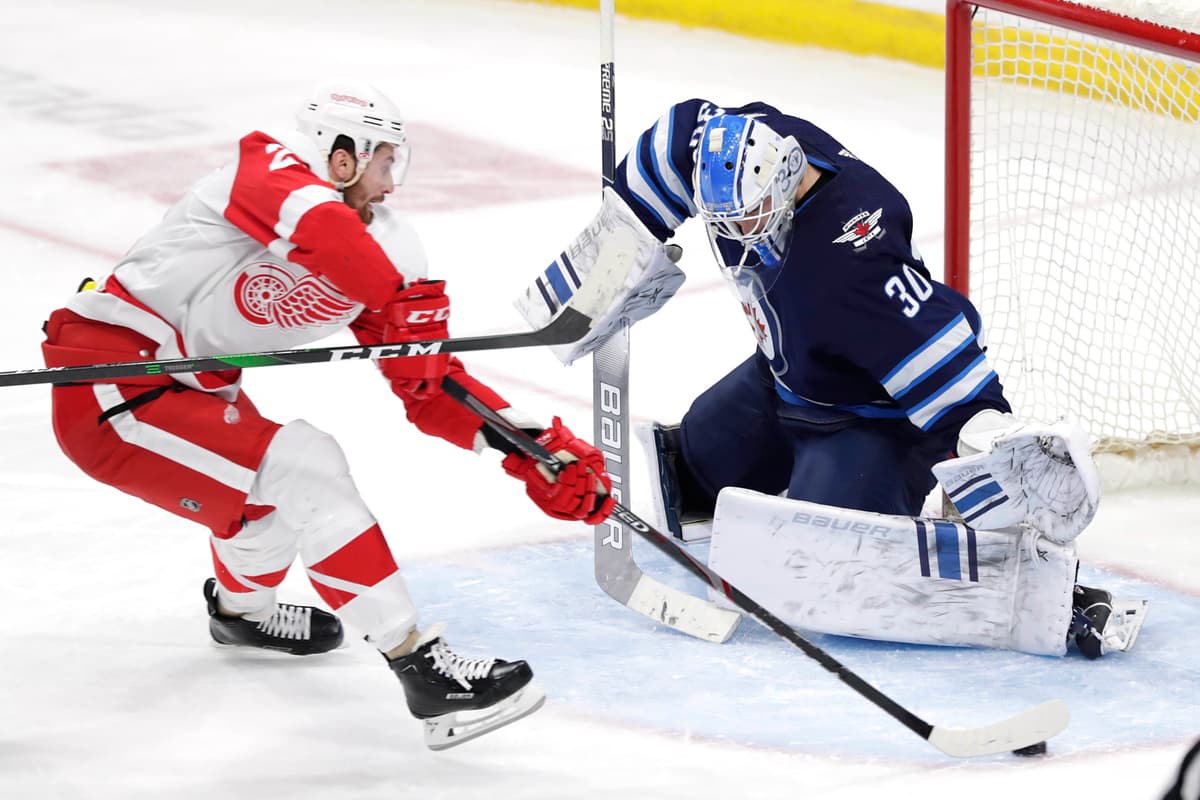 Edmonton Oilers sign Brendan Perlini to one-year contract