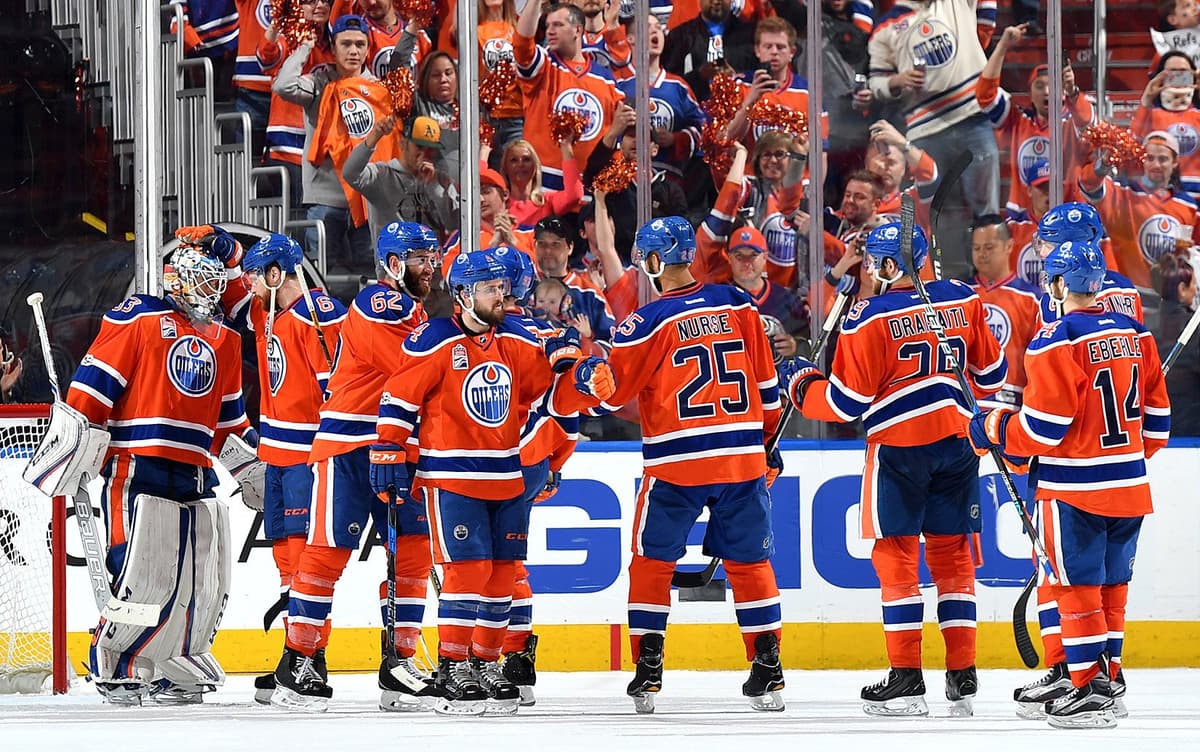 How well do the 2021-22 Edmonton Oilers rank in comparison to the 2016 ...