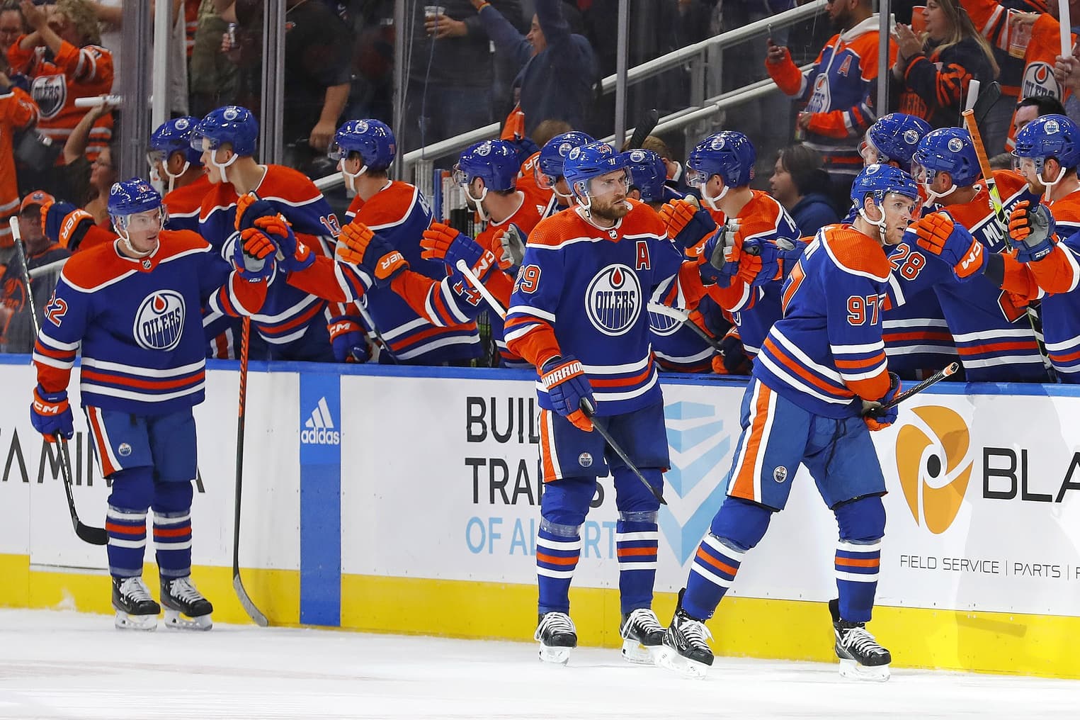 Connor McDavid reaches 700 NHL points