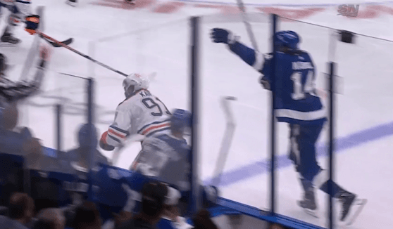 Edmonton Oilers forward Evander Kane leaves Tuesday game after getting his wrist cut