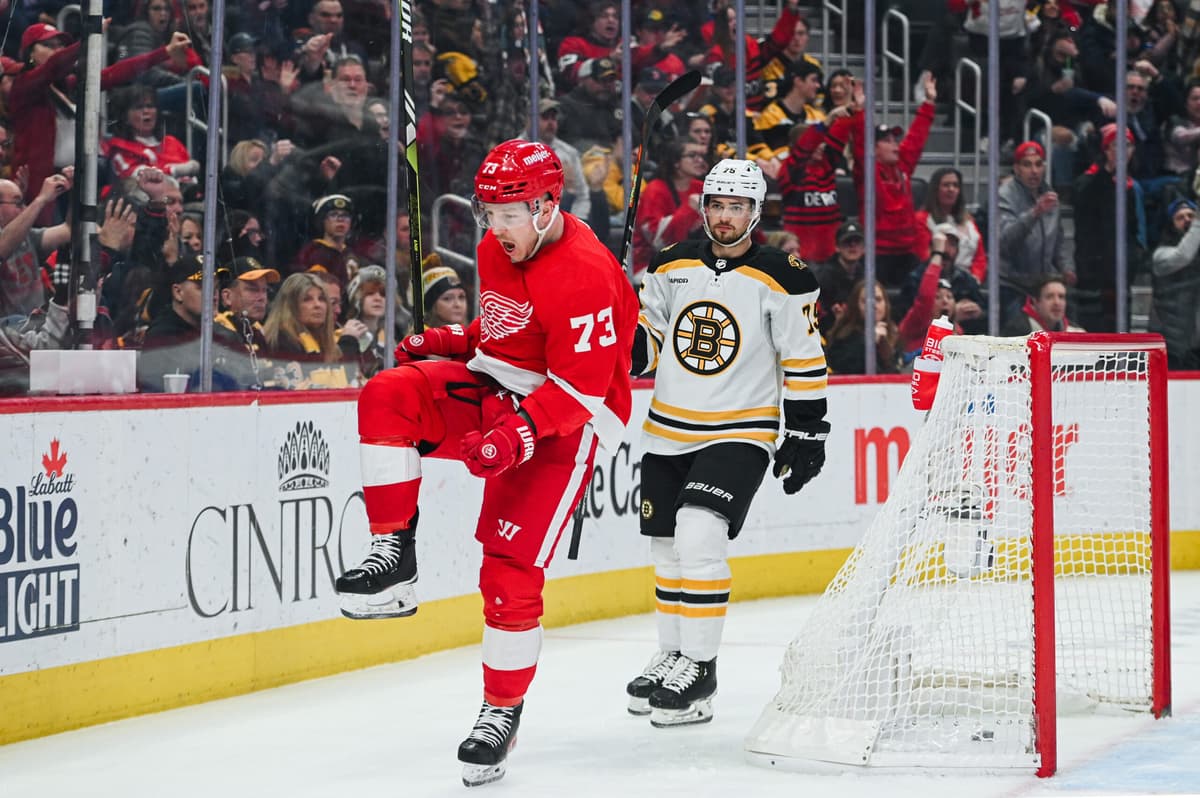 Edmonton Oilers sign forward Adam Erne to professional tryout