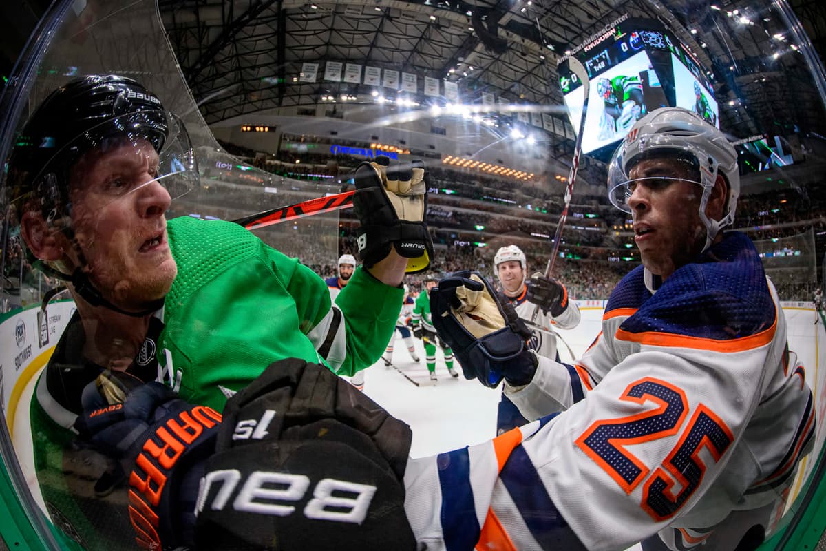 Edmonton Oilers sign Corey Perry to one-year deal