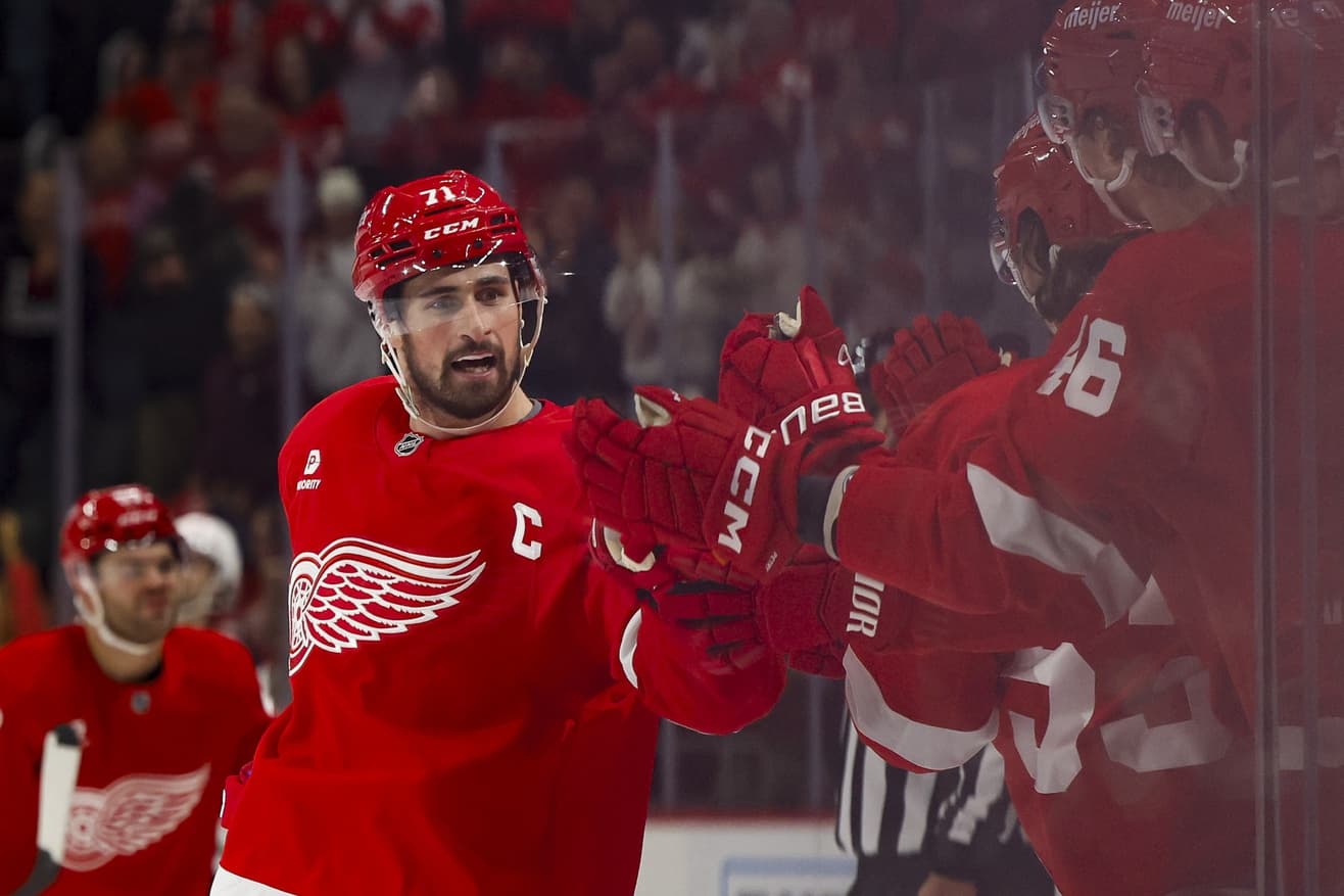 NHL Notebook: Red Wings’ Dylan Larkin requests trade