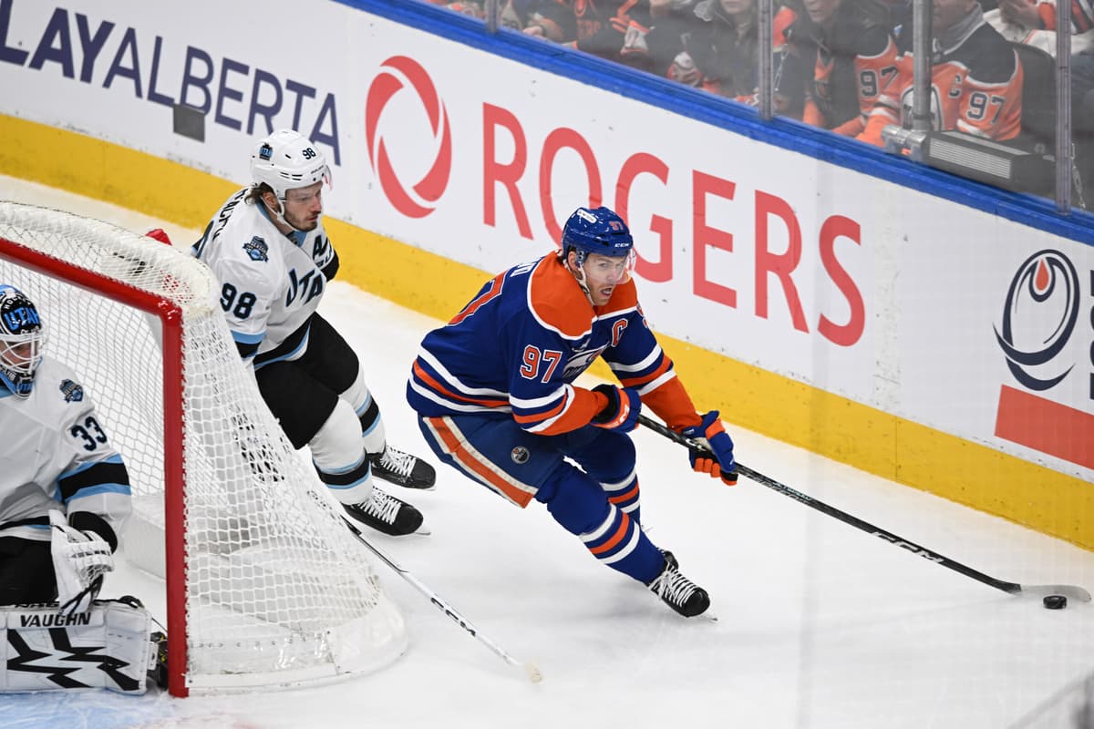 Connor McDavid passes Mark Messier for third-most points in Oilers history