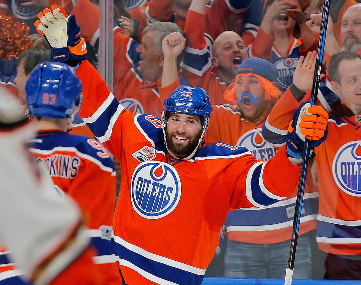 NHL Notebook: Former Oilers forward Pat Maroon joins USHL Muskegon ...